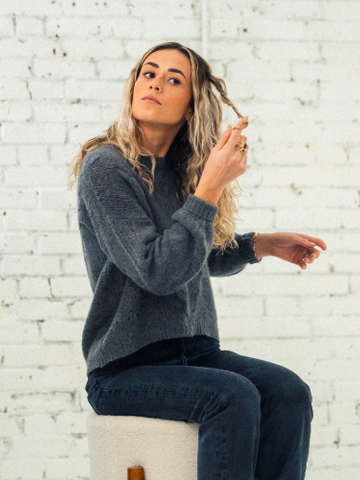 How to Use Pomade in Women's Hair – Highland